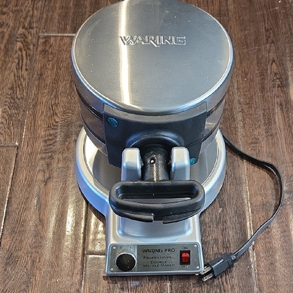 Waring | Kitchen | Vintage Waring Pro Stainless Steel Waffle Maker ...